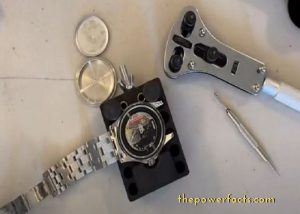 Does Omega Seamaster Have a Battery? (How Do I Change) - The Power Facts