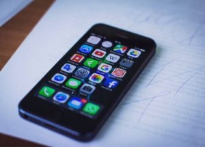 How Long Does a 4500 mAh Battery Last? (It's Facilities) - The Power Facts