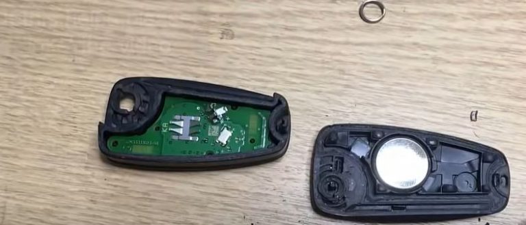 How to Change Key Battery Ford Mondeo Mk4? - The Power Facts